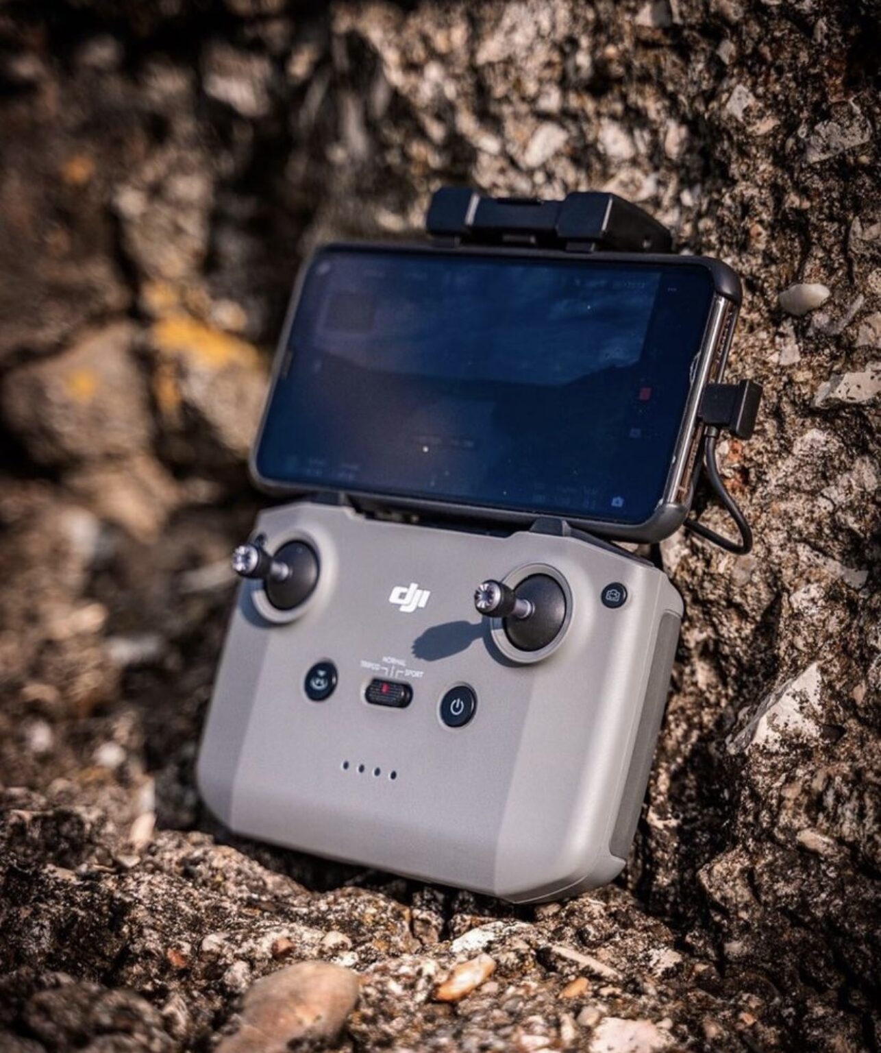 Why Isn't My DJI Controller Turning On? | Drones-Pro